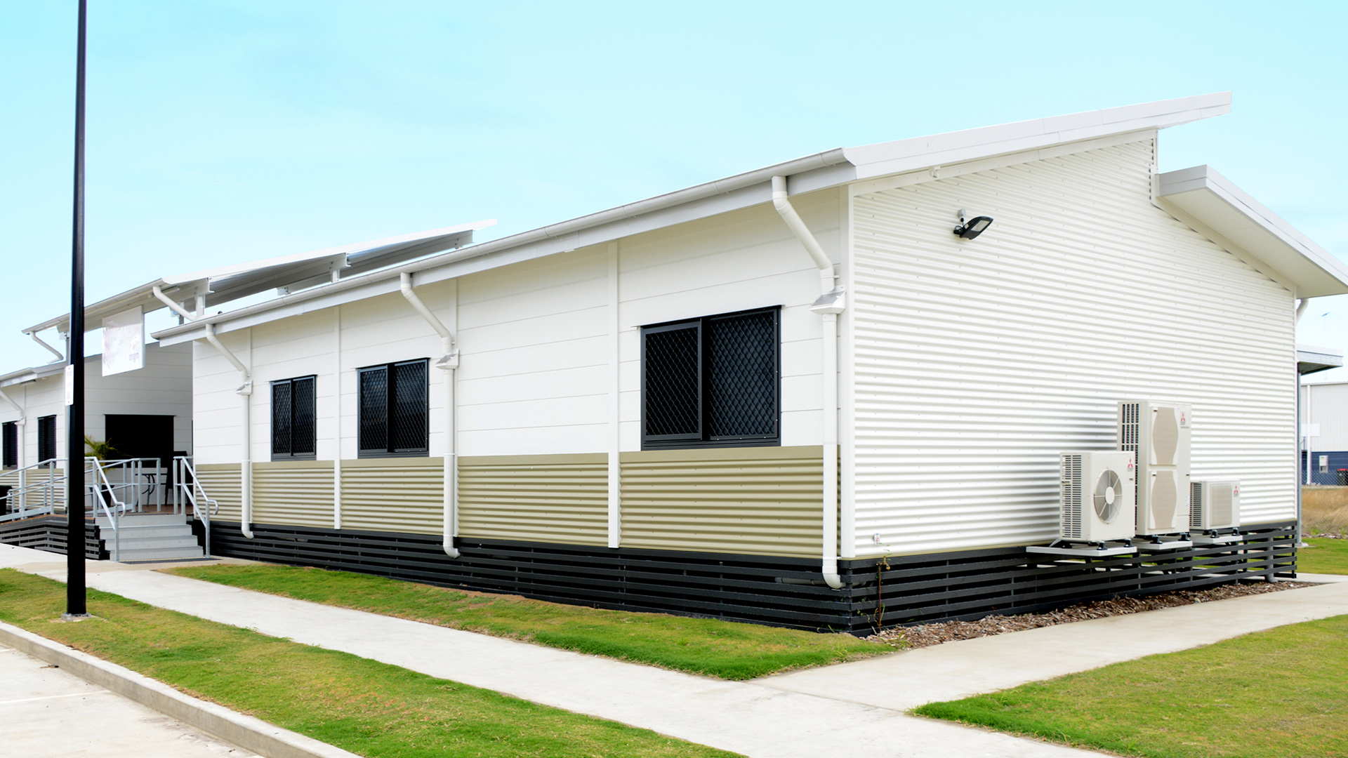 Australia Pacific LNG Custom-designed Operations Building | ATCO ...