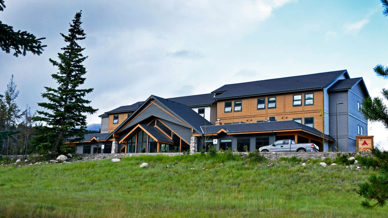 Hostelling International Jasper | ATCO Structures Canada