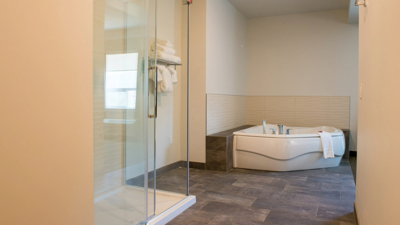 Ramada Inn | ATCO Structures Canada